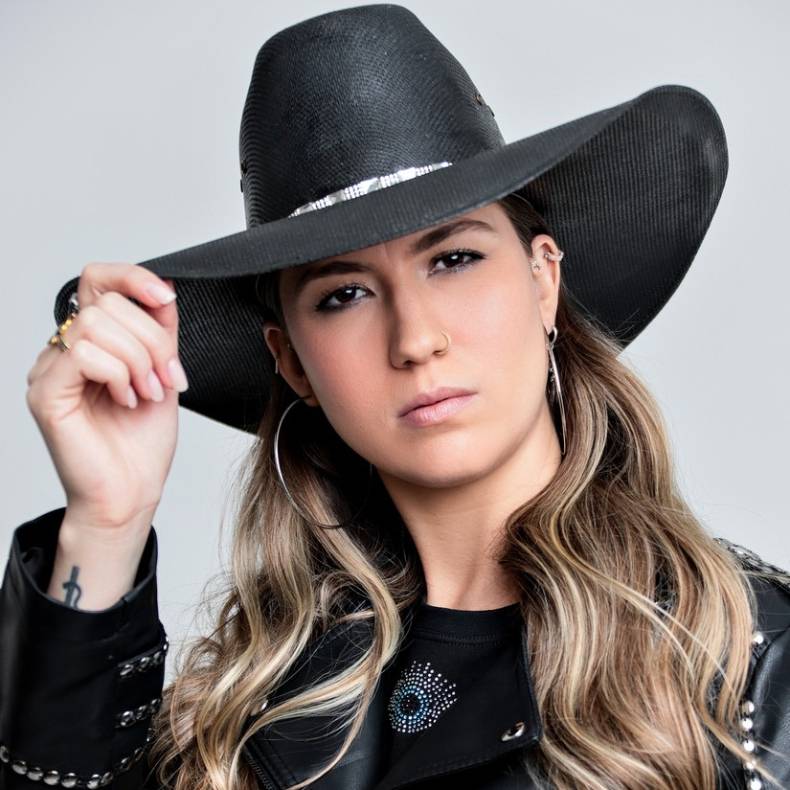 Contratar Bruna Viola é na Contrate Artistas