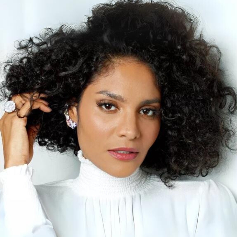 Contratar Bárbara Reis é na Contrate Artistas